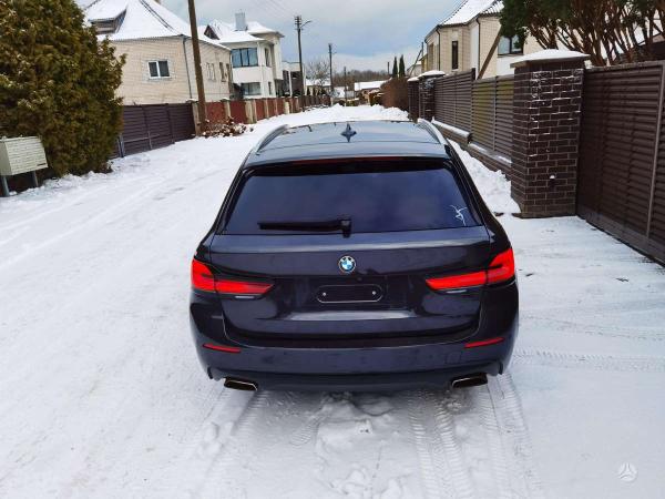 Black BMW 530 2023 in Kaunas, with an engine capacity of 2.99 L and mileage of 159 thousand km for 20700 €, photo 5 on AUTOMOTO.COM.LV