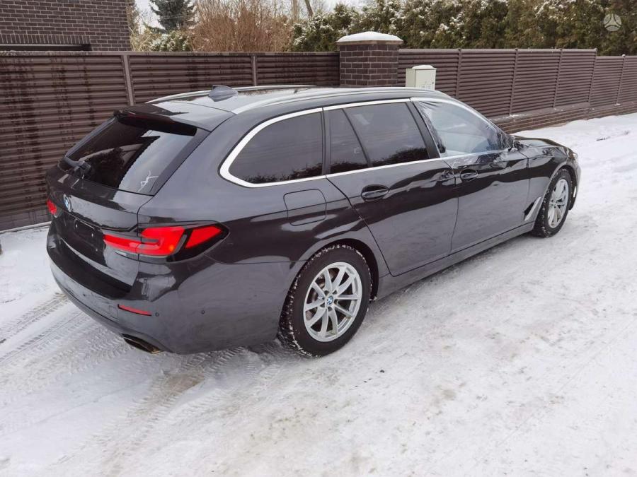 Melns BMW 530 2023 Kauņa, ar dzinēja tilpumu 2.99 L un nobraukumu 159 tūkst. km par 20700 €, foto 37 vietnē AUTOMOTO.COM.LV