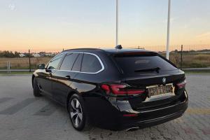 Black BMW 530 2023 in Kaunas, with an engine capacity of 2.00 L and mileage of 89 thousand km for 36600 €, photo 8 on AUTOMOTO.COM.LV