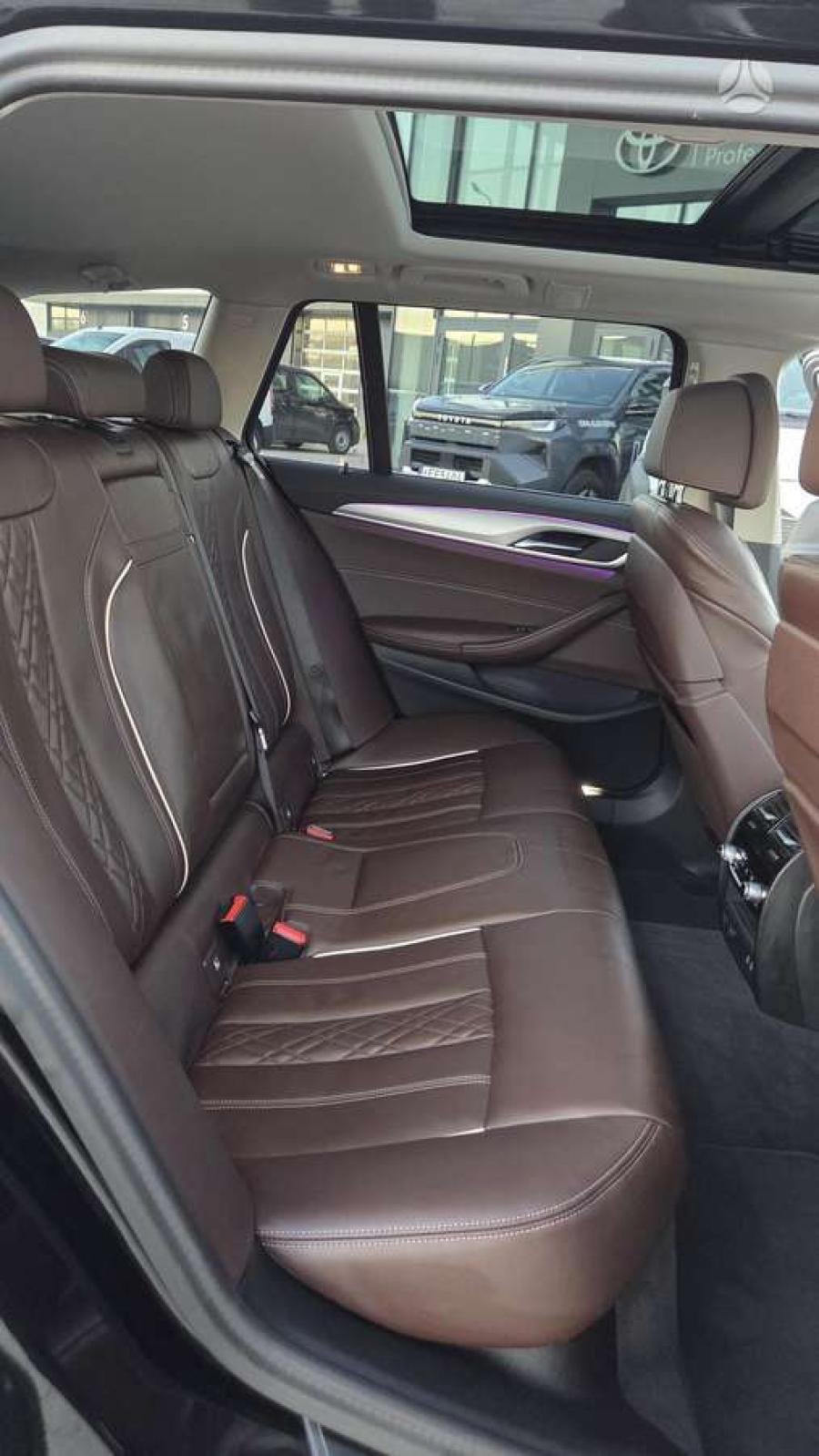 Black BMW 530 2023 in Kaunas, with an engine capacity of 2.00 L and mileage of 89 thousand km for 36600 €, photo 14 on AUTOMOTO.COM.LV