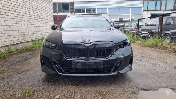 Черный БМВ 530 2024 в Шяуляй, объемом двигателя 2.00 л и пробегом 150 тыс. км за 32000 €, фото 5 на AUTOMOTO.COM.LV