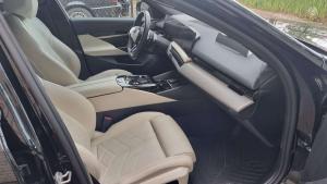 Black BMW 530 2024 in Siauliai, with an engine capacity of 2.00 L and mileage of 150 thousand km for 32000 €, photo 14 on AUTOMOTO.COM.LV
