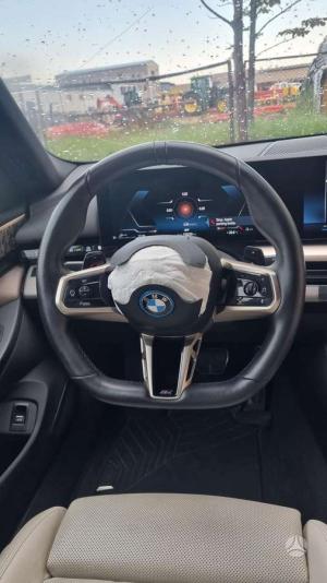 Black BMW 530 2024 in Siauliai, with an engine capacity of 2.00 L and mileage of 150 thousand km for 32000 €, photo 26 on AUTOMOTO.COM.LV