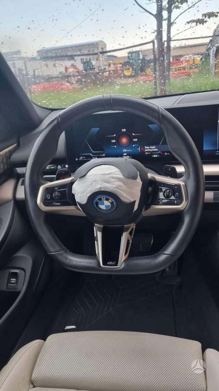 Black BMW 530 2024 in Siauliai, with an engine capacity of 2.00 L and mileage of 150 thousand km for 32000 €, photo 26 on AUTOMOTO.COM.LV