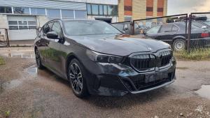 Black BMW 530 2024 in Siauliai, with an engine capacity of 2.00 L and mileage of 150 thousand km for 32000 €, photo 35 on AUTOMOTO.COM.LV