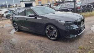 Black BMW 530 2024 in Siauliai, with an engine capacity of 2.00 L and mileage of 150 thousand km for 32000 €, photo 36 on AUTOMOTO.COM.LV