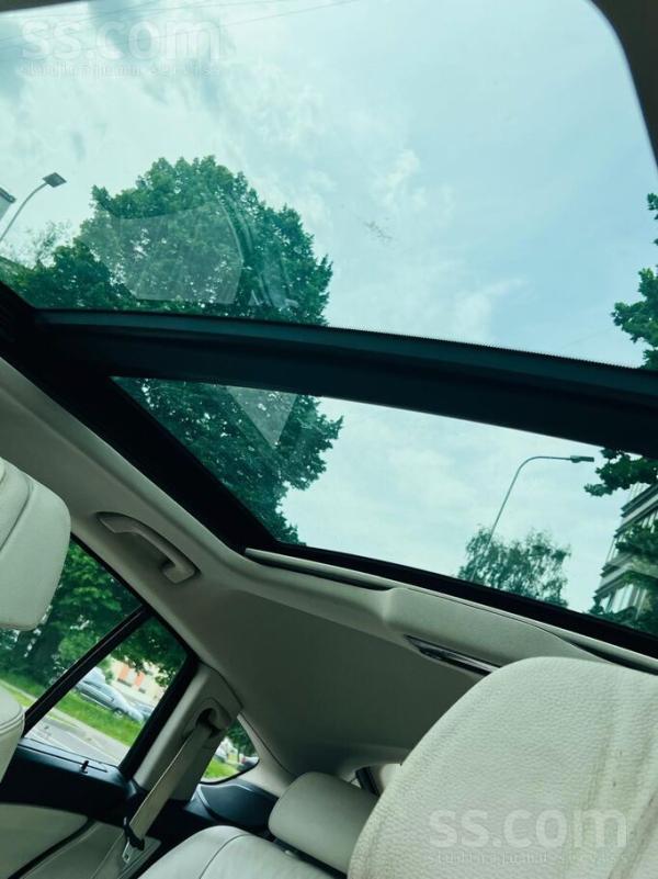 Blue BMW 530 2012 in Riga, with an engine capacity of 3.00 L and mileage of 390 thousand km for 8555 €, photo 2 on AUTOMOTO.COM.LV