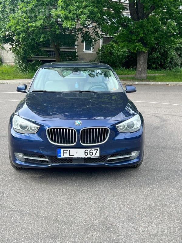 Blue BMW 530 2012 in Riga, with an engine capacity of 3.00 L and mileage of 390 thousand km for 8555 €, photo 4 on AUTOMOTO.COM.LV