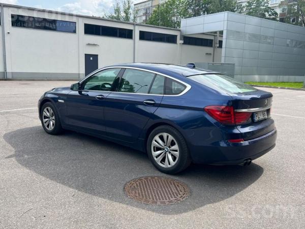 Blue BMW 530 2012 in Riga, with an engine capacity of 3.00 L and mileage of 390 thousand km for 8555 €, photo 6 on AUTOMOTO.COM.LV