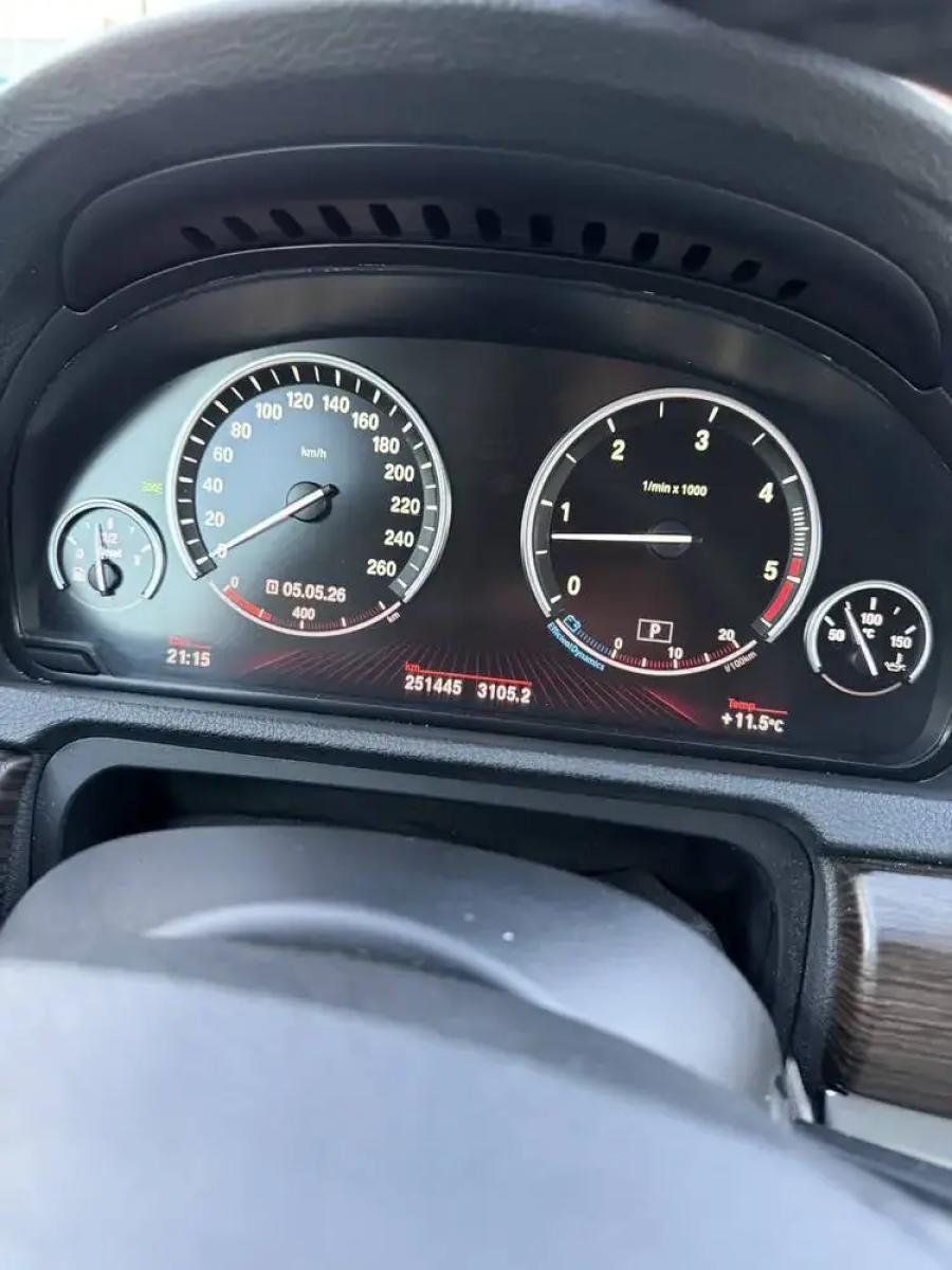 Синий БМВ 530 2009 в Вентспилс, объемом двигателя 3.00 л и пробегом 251 тыс. км за 9990 €, фото 25 на AUTOMOTO.COM.LV