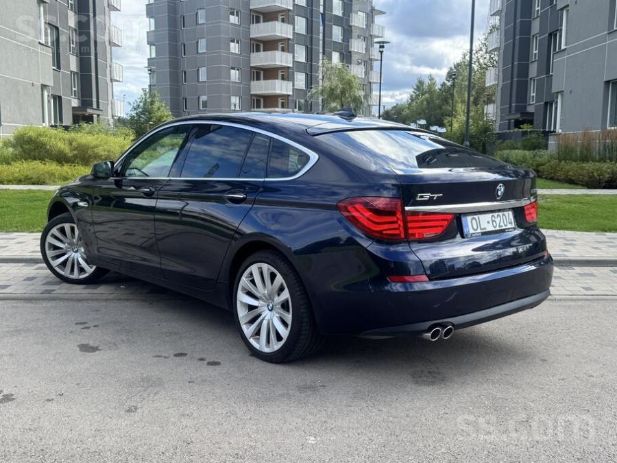 Blue BMW 530 2010 in Riga, with an engine capacity of 3.00 L and mileage of 296 thousand km for 9100 €, photo 5 on AUTOMOTO.COM.LV
