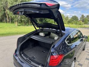 Blue BMW 530 2010 in Riga, with an engine capacity of 3.00 L and mileage of 296 thousand km for 9100 €, photo 7 on AUTOMOTO.COM.LV