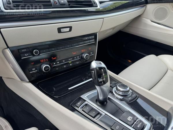 Blue BMW 530 2010 in Riga, with an engine capacity of 3.00 L and mileage of 296 thousand km for 9100 €, photo 9 on AUTOMOTO.COM.LV