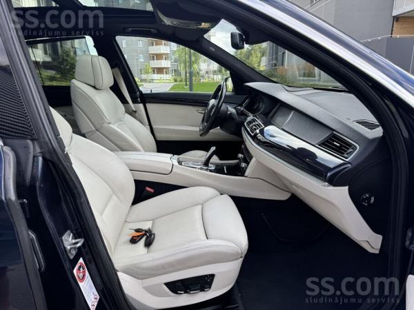 Blue BMW 530 2010 in Riga, with an engine capacity of 3.00 L and mileage of 296 thousand km for 9100 €, photo 10 on AUTOMOTO.COM.LV