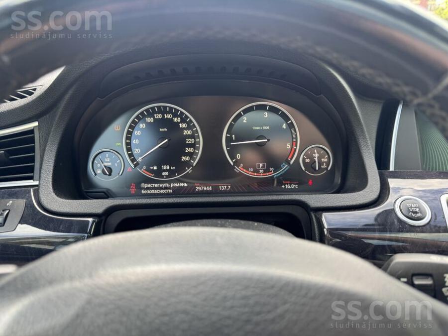 Blue BMW 530 2010 in Riga, with an engine capacity of 3.00 L and mileage of 296 thousand km for 9100 €, photo 13 on AUTOMOTO.COM.LV