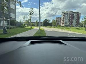 Blue BMW 530 2010 in Riga, with an engine capacity of 3.00 L and mileage of 296 thousand km for 9100 €, photo 18 on AUTOMOTO.COM.LV