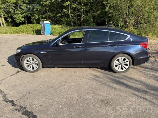 Blue BMW 530 2010 in Riga, with an engine capacity of 3.00 L and mileage of 380 thousand km for 5750 €, photo 3 on AUTOMOTO.COM.LV