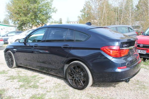 Zils BMW 530 2010 Daugavpils, ar dzinēja tilpumu 3.00 L un nobraukumu 255 tūkst. km par 7900 €, foto 5 vietnē AUTOMOTO.COM.LV