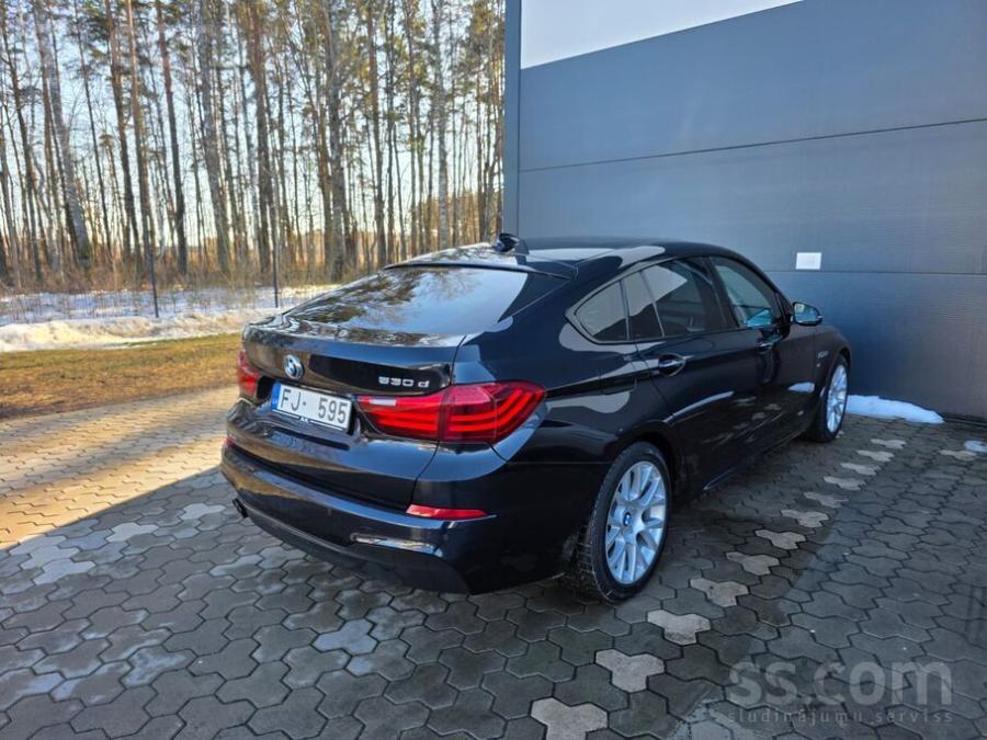 Blue BMW 530 2015 in Jurmala, with an engine capacity of 3.00 L and mileage of 189 thousand km for 18900 €, photo 8 on AUTOMOTO.COM.LV