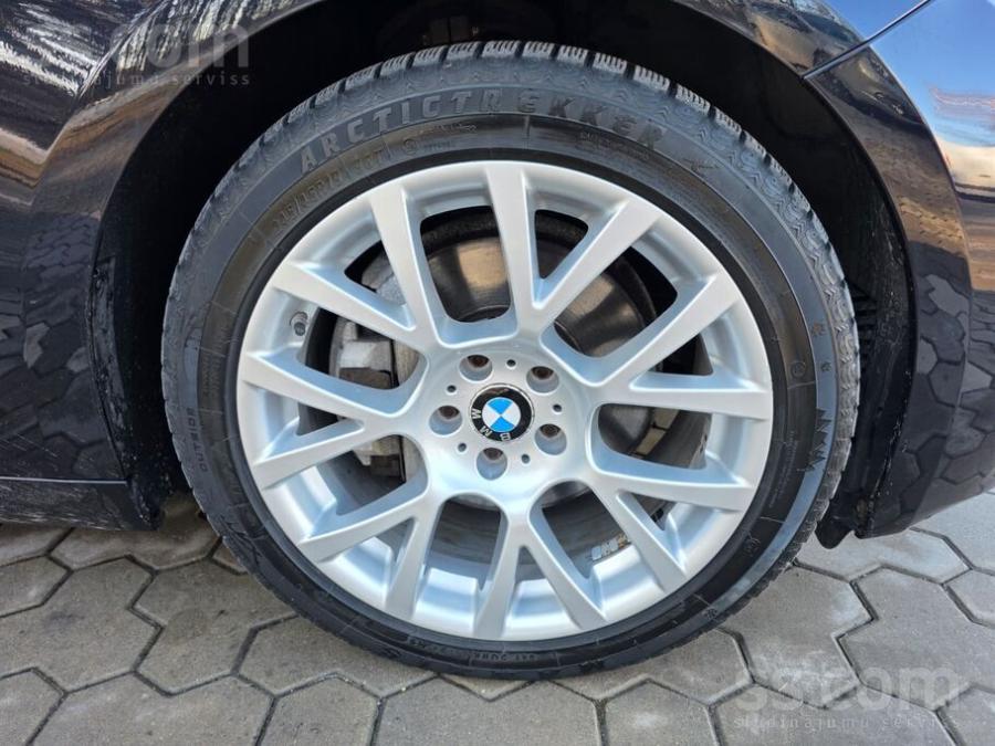 Blue BMW 530 2015 in Jurmala, with an engine capacity of 3.00 L and mileage of 189 thousand km for 18900 €, photo 16 on AUTOMOTO.COM.LV