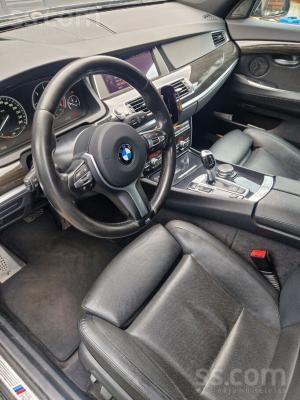 Blue BMW 530 2016 in Riga, with an engine capacity of 3.00 L and mileage of 200 thousand km for 15500 €, photo 6 on AUTOMOTO.COM.LV