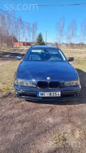 Zils BMW 530 2002 Bauska, ar dzinēja tilpumu 3.00 L un nobraukumu 397 tūkst. km par 1200 €, foto  vietnē AUTOMOTO.COM.LV