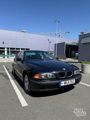 Blue BMW 530 1998 in Vilnius, with an engine capacity of 3.00 L and mileage of 360 thousand km for 1300 €, photo 4 on AUTOMOTO.COM.LV