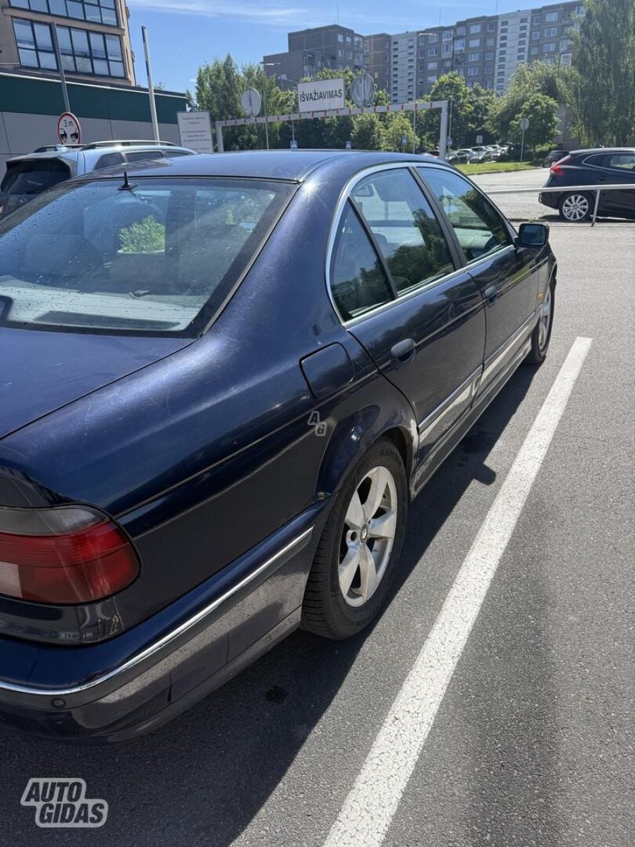 Blue BMW 530 1998 in Vilnius, with an engine capacity of 3.00 L and mileage of 360 thousand km for 1300 €, photo 7 on AUTOMOTO.COM.LV