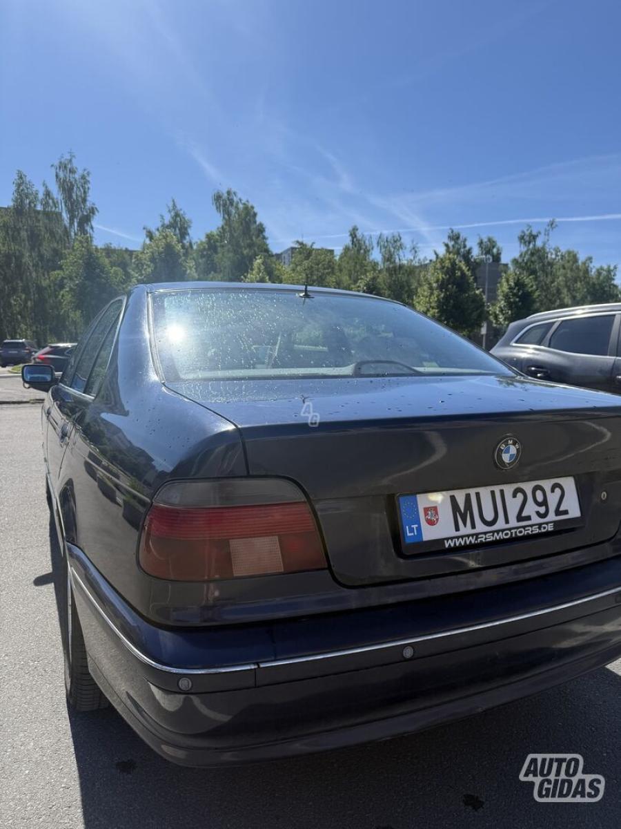 Blue BMW 530 1998 in Vilnius, with an engine capacity of 3.00 L and mileage of 360 thousand km for 1300 €, photo 9 on AUTOMOTO.COM.LV