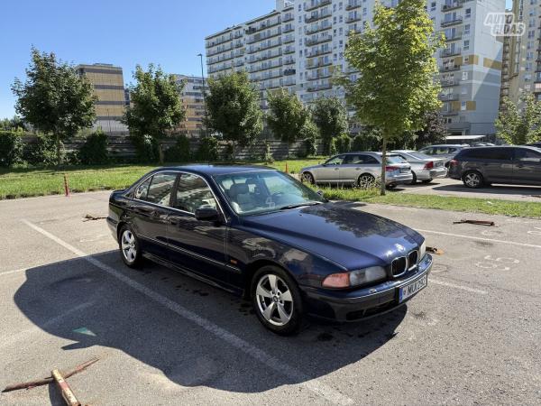 Blue BMW 530 1998 in Vilnius, with an engine capacity of 2.90 L and mileage of 367 thousand km for 1500 €, photo 2 on AUTOMOTO.COM.LV