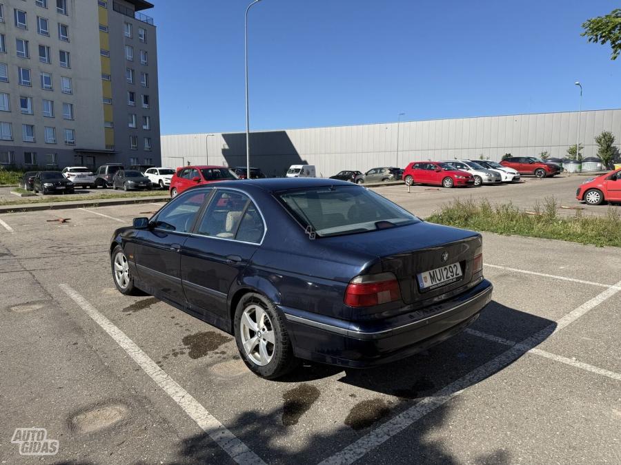 Blue BMW 530 1998 in Vilnius, with an engine capacity of 2.90 L and mileage of 367 thousand km for 1500 €, photo 5 on AUTOMOTO.COM.LV