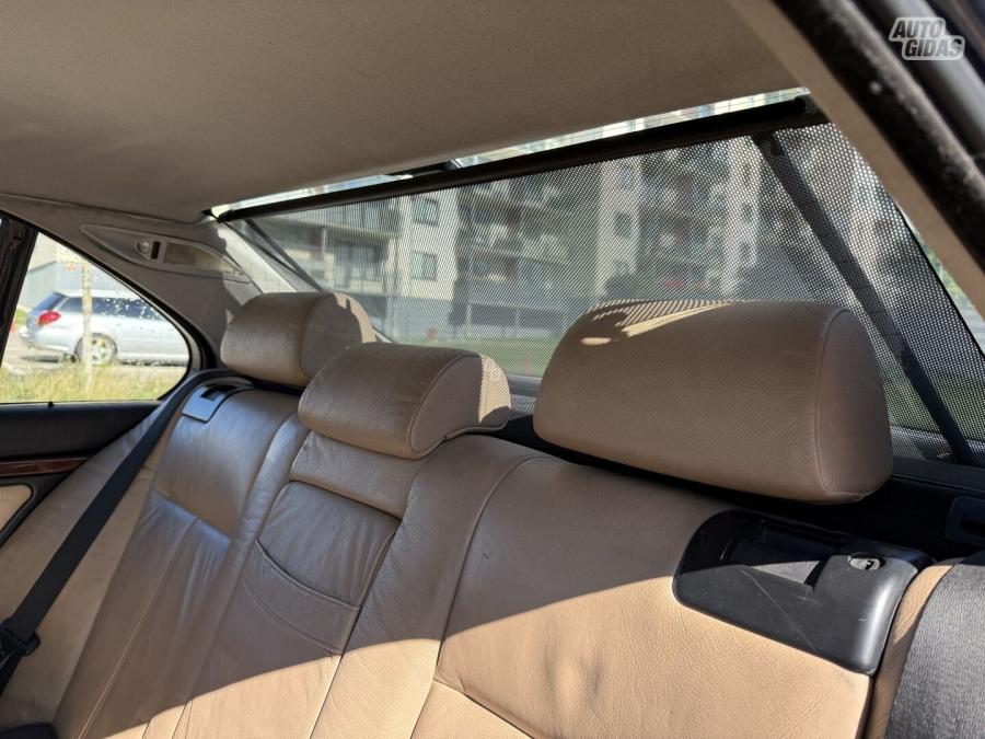Blue BMW 530 1998 in Vilnius, with an engine capacity of 2.90 L and mileage of 367 thousand km for 1500 €, photo 8 on AUTOMOTO.COM.LV