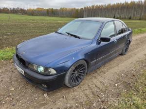 Blue BMW 530 1999 in Valmiera, with an engine capacity of 3.00 L and mileage of 0 thousand km for 1780 €, photo 4 on AUTOMOTO.COM.LV