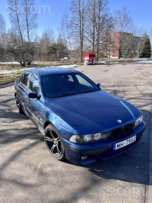 Синий БМВ 530 1999 в Рига, объемом двигателя 3.00 л и пробегом 289 тыс. км за 1800 €, фото 1 на AUTOMOTO.COM.LV