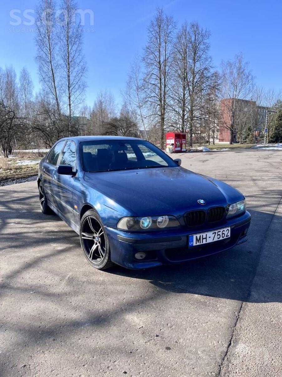 Zils BMW 530 1999 Rīga, ar dzinēja tilpumu 3.00 L un nobraukumu 289 tūkst. km par 1800 €, foto 4 vietnē AUTOMOTO.COM.LV