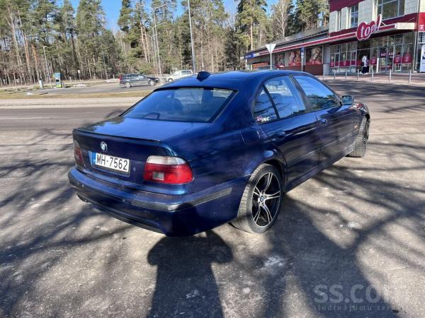 Синий БМВ 530 1999 в Рига, объемом двигателя 3.00 л и пробегом 289 тыс. км за 1800 €, фото 6 на AUTOMOTO.COM.LV
