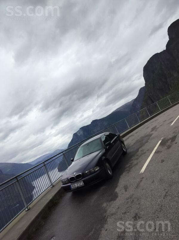 Blue BMW 530 2000 in Talsi, with an engine capacity of 3.00 L and mileage of 440 thousand km for 1500 €, photo 4 on AUTOMOTO.COM.LV