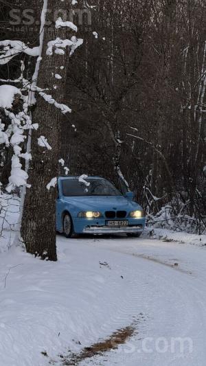 Zils BMW 530 2001 Saldus, ar dzinēja tilpumu 3.00 L un nobraukumu 458 tūkst. km par 1150 €, foto  vietnē AUTOMOTO.COM.LV