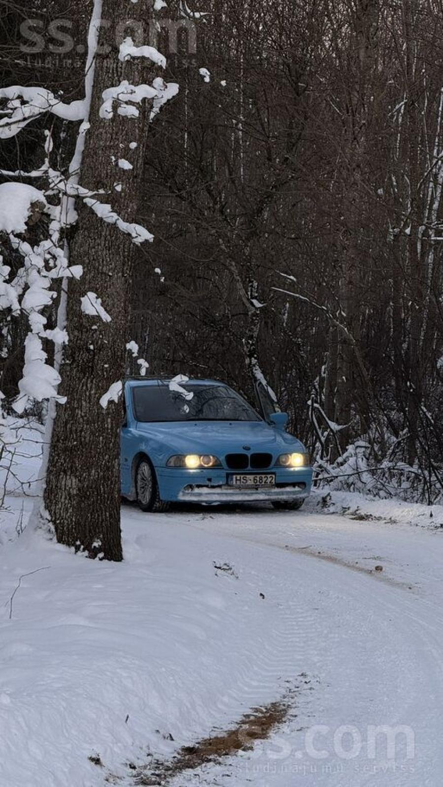 Zils BMW 530 2001 Saldus, ar dzinēja tilpumu 3.00 L un nobraukumu 458 tūkst. km par 1150 €, foto 1 vietnē AUTOMOTO.COM.LV