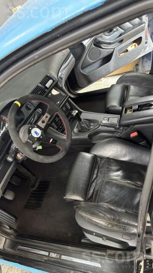 Zils BMW 530 2001 Saldus, ar dzinēja tilpumu 3.00 L un nobraukumu 458 tūkst. km par 1150 €, foto 3 vietnē AUTOMOTO.COM.LV