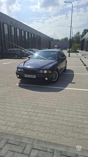 Blue BMW 530 2001 in Vilnius, with an engine capacity of 3.00 L and mileage of 320 thousand km for 2500 €, photo 5 on AUTOMOTO.COM.LV