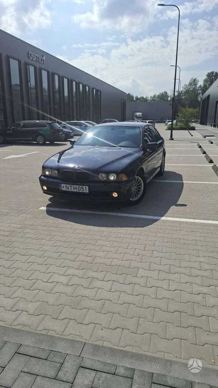 Blue BMW 530 2001 in Vilnius, with an engine capacity of 3.00 L and mileage of 320 thousand km for 2500 €, photo 5 on AUTOMOTO.COM.LV