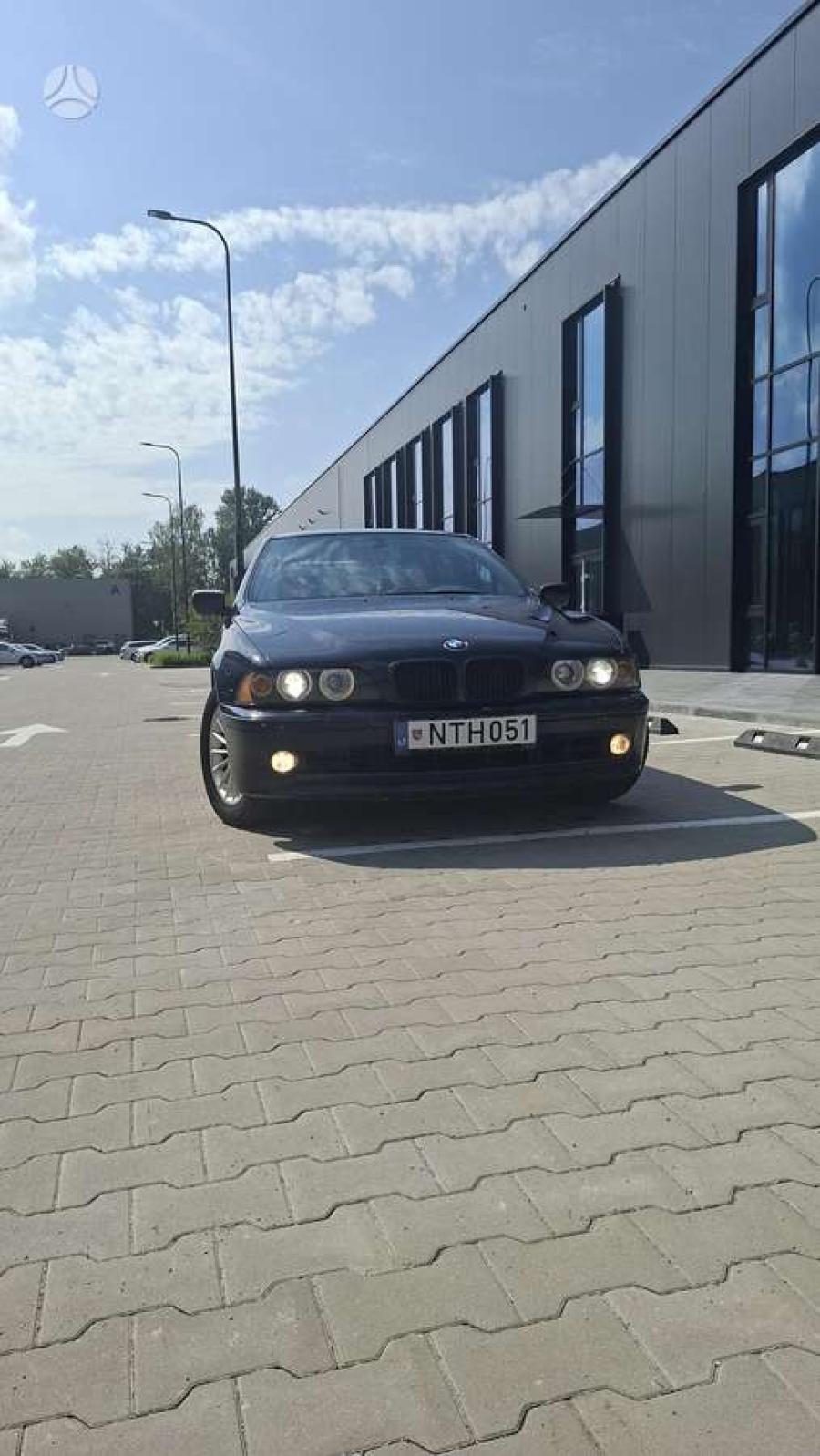 Blue BMW 530 2001 in Vilnius, with an engine capacity of 3.00 L and mileage of 320 thousand km for 2500 €, photo 6 on AUTOMOTO.COM.LV