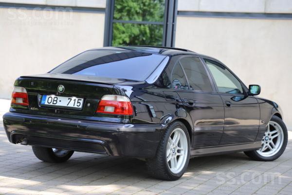 Blue BMW 530 2003 in Tukums, with an engine capacity of 3.00 L and mileage of 386 thousand km for 6500 €, photo 4 on AUTOMOTO.COM.LV