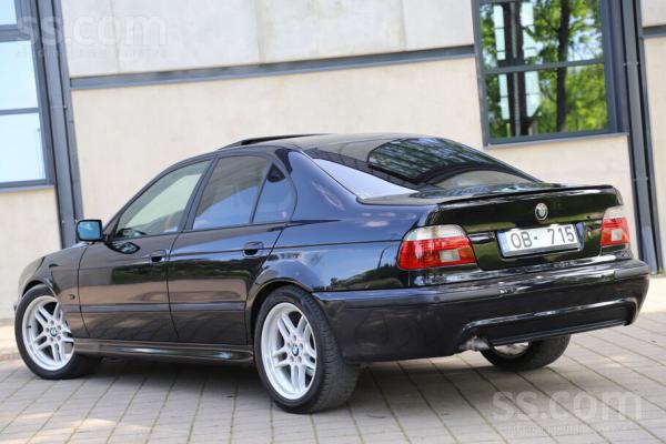 Blue BMW 530 2003 in Tukums, with an engine capacity of 3.00 L and mileage of 386 thousand km for 6500 €, photo 5 on AUTOMOTO.COM.LV