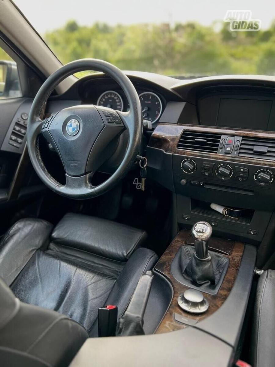 Zils BMW 530 2003 Viļņa, ar dzinēja tilpumu 3.00 L un nobraukumu 376 tūkst. km par 2450 €, foto 10 vietnē AUTOMOTO.COM.LV