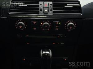Синий БМВ 530 2003 в Цесис, объемом двигателя 3.00 л и пробегом 371 тыс. км за 4490 €, фото 25 на AUTOMOTO.COM.LV