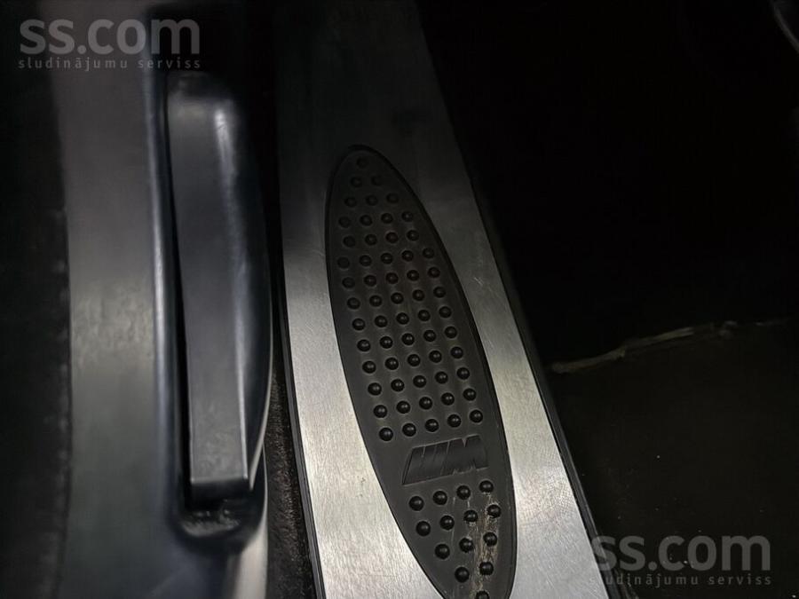 Синий БМВ 530 2003 в Цесис, объемом двигателя 3.00 л и пробегом 371 тыс. км за 4490 €, фото 34 на AUTOMOTO.COM.LV