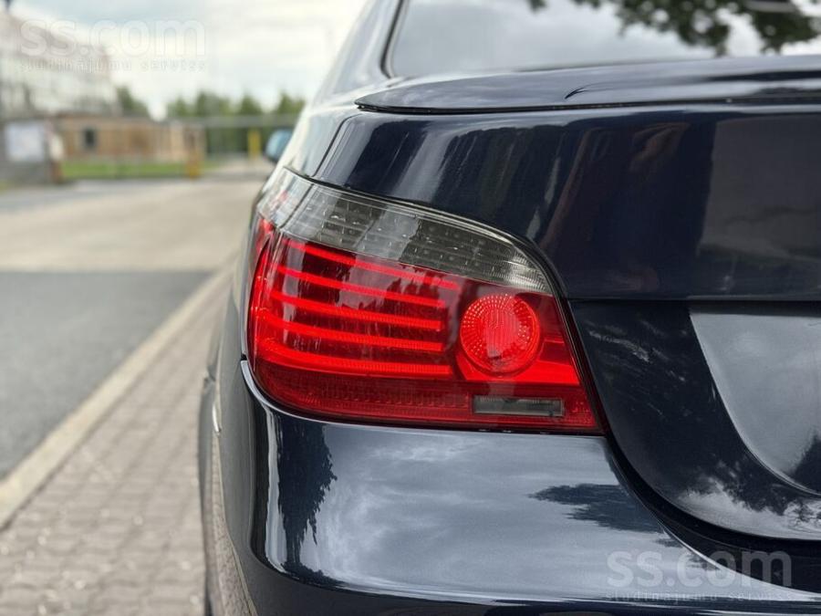 Blue BMW 530 2003 in Jelgava, with an engine capacity of 3.00 L and mileage of 260 thousand km for 6200 €, photo 13 on AUTOMOTO.COM.LV