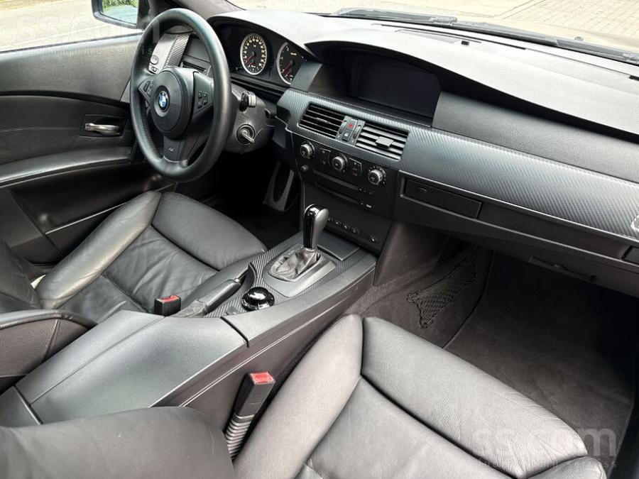 Blue BMW 530 2003 in Jelgava, with an engine capacity of 3.00 L and mileage of 260 thousand km for 6200 €, photo 23 on AUTOMOTO.COM.LV